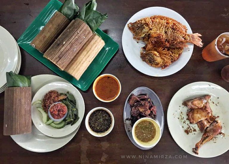 10 TEMPAT MAKAN SEDAP MENARIK WAJIB CUBA DI MALAYSIA